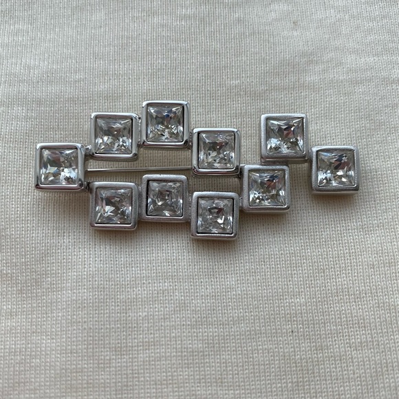 Swarovski | Jewelry | Vintage 9s Swan Signed Swarovski Princess Cut Art ...